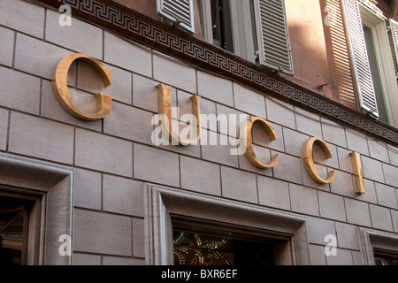 Shopping at Gucci on Via Condotti Rome Italy Stock Photo - Alamy