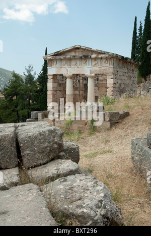 The ancient Doric temple of Apollo located in Ortigia Island, Syracuse ...