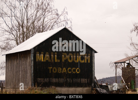 Mail Pouch barn Stock Photo - Alamy