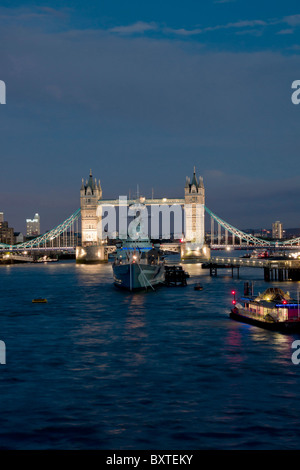 England, London, Tower Bridge, dusk Stock Photo - Alamy