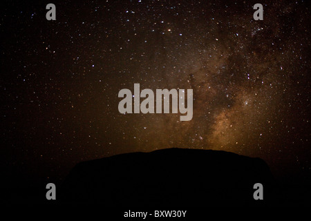 Milky Way above Ayers Rock, Uluru-kata Tjuta National Park, Northern ...