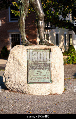 Statue of Massasoit, Leader of the Wampanoag Confederacy in Plymouth ...