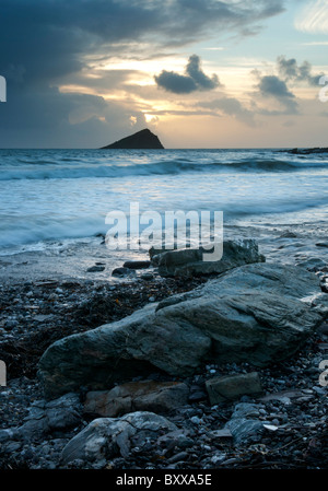 Mewstone from Wembury beach Stock Photo - Alamy