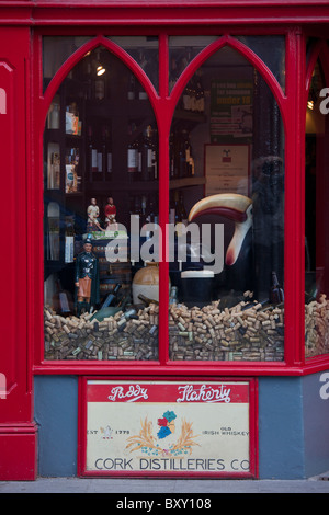Irish Pub Window Display Stock Photo - Alamy