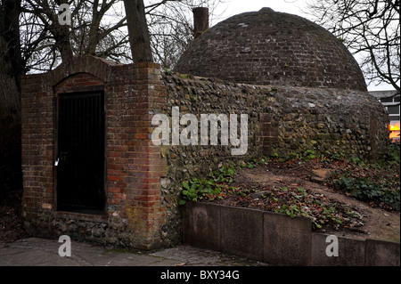 Old brick ice storage house built underground Stock Photo - Alamy