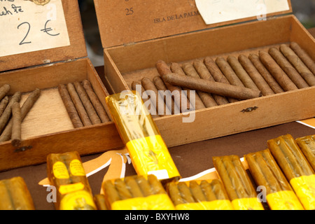 Cigars for sale La palma Santa Cruz Stock Photo - Alamy