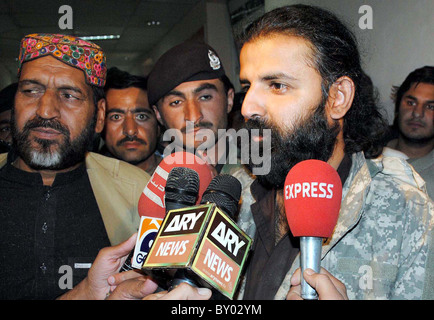 Jamhori Watan Party (JWP) leader, Shah Zain Bugti visits at Muttehda ...