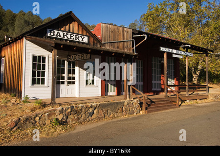 Historic gold rush era buildings in Old Sacramento State Historic Park ...