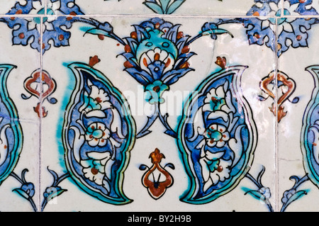 Topkapi Palace Ceramic Tiles Audience Chamber Istanbul // ISTANBUL ...