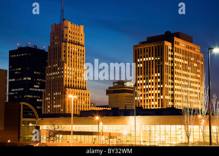 Akron, Ohio, USA downtown skyline at dusk Stock Photo - Alamy