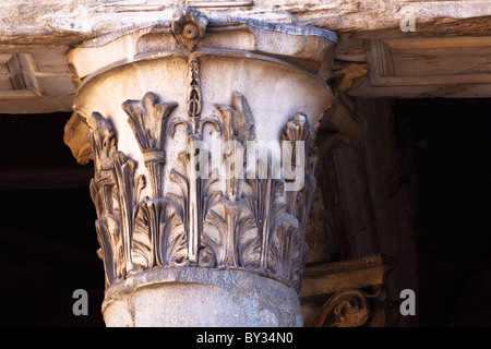 The Pantheon, Rome Italy. Corinthian column detail Stock Photo - Alamy