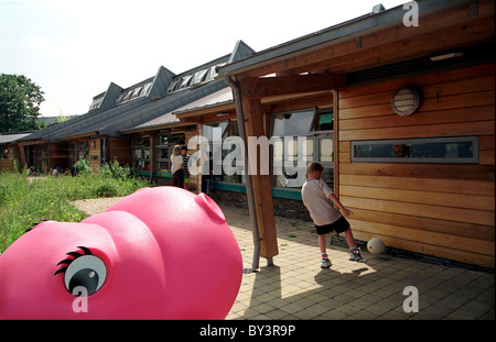 Perthcelyn Primary School Stock Photo - Alamy