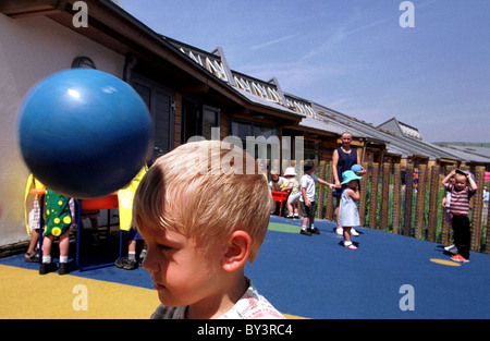 Perthcelyn Primary School Stock Photo - Alamy