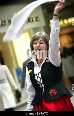 Traditional Welsh Dancers Stock Photo - Alamy