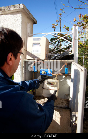 Technician of the company "GRDF Stock Photo - Alamy