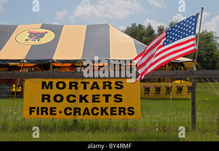 fireworks sale in tent alongside North Florida highway Stock Photo - Alamy