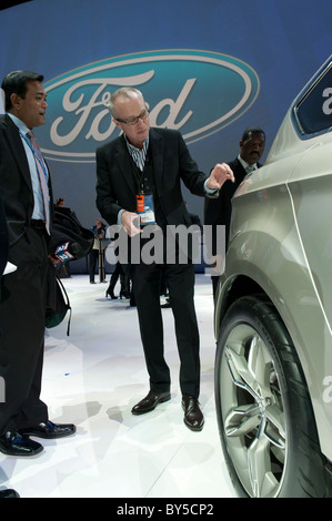 Ford Vice President of Design J Mays introducing the SYNus concept car ...