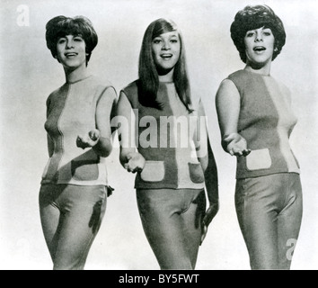 SHANGRI-LAS US pop group in 1965 from l: Betty Weiss, Marty Ann Ganser ...