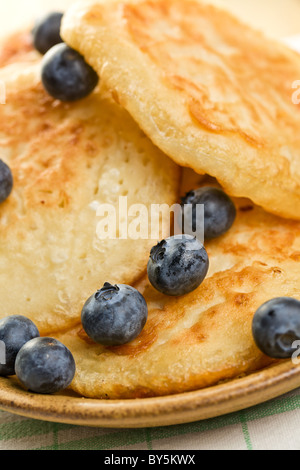 Tasty pancakes in sweet syrup Stock Photo - Alamy
