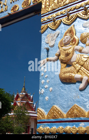 Ornate entrance gate of Wat Thai Buddhagaya Temple in Bodh Gaya, Bihar ...