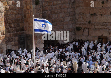 Birkat Kohanim priestly blessing Stock Photo - Alamy