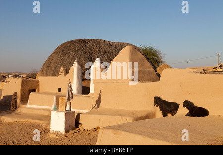 India, Rajasthan, Thar Desert, Traditional desert homes Stock Photo ...
