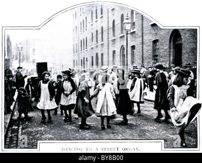 Edwardian children dancing Stock Photo - Alamy