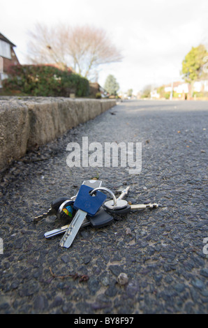 lost dropped or stolen keys on a street Stock Photo - Alamy