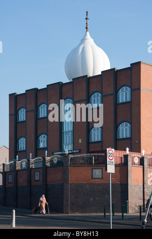 Portrait Of British Muslim Woman In Urban Environment Stock Photo - Alamy