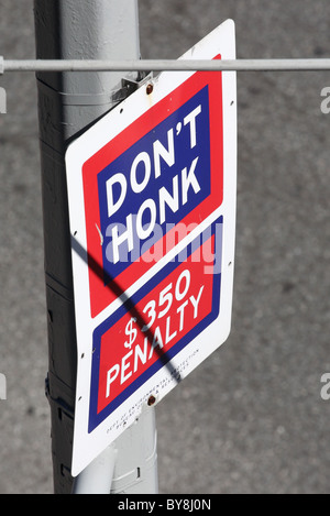 Don't Honk $350 penalty sign New York City USA Stock Photo - Alamy