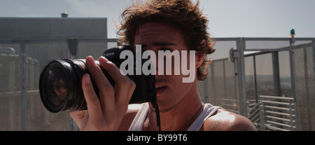 Skyline Year : 2010 USA Director : Colin Strause, Greg Strause Donald ...