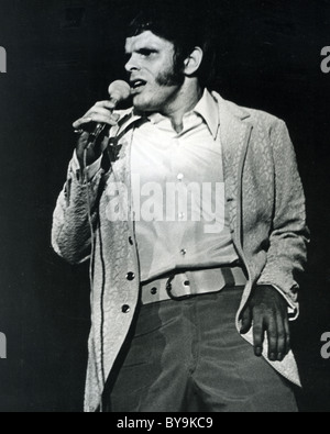 DEL SHANNON (1934-1990) US pop singer at a Carnaby Street boutique in ...