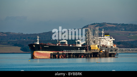 Oil tanker berthed at Hound Point, Firth of Forth, Scotland Stock Photo ...