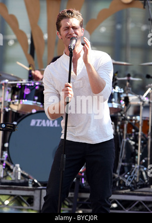 MATTHEW MORRISON MATTHEW MORRISON FIRST LIVE SOLO CONCERT PRESENTED BY ...