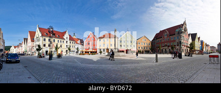 Marienplatz square and Town Hall, Mindelheim, Swabia, Unterallgaeu ...
