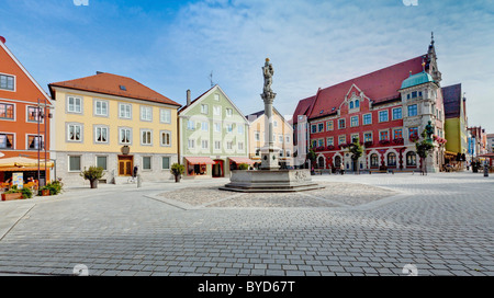 Town Hall and Marienplatz square, Mindelheim, Swabia, Unterallgaeu ...