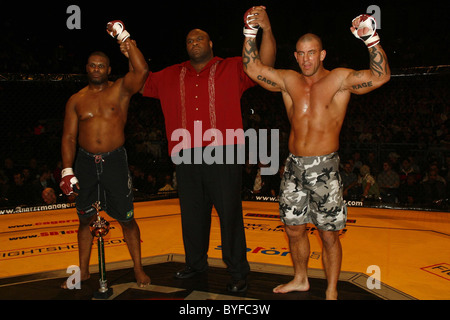 Robert Buzz Berry Cage Rage fighting at Wembley Arena London, England ...