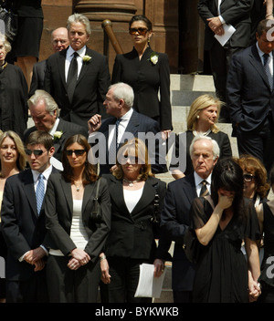 Courtney Valenti The funeral of the former president of the Motion ...