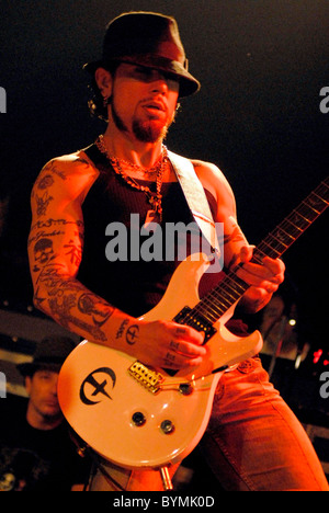 Dave Navarro Dimebag Darrell Tribute benefitting Little Kids Rock at ...