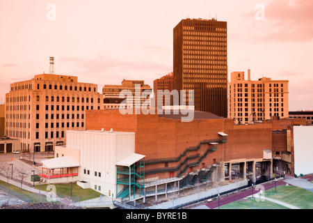 Akron, Ohio, USA downtown skyline at dusk Stock Photo - Alamy