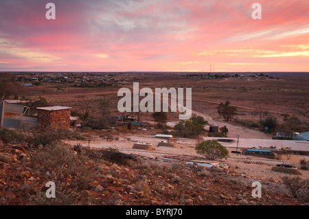The outback opal mining town of White Cliffs, New South Wales ...