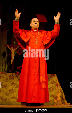 David Suchet as Cardinal Giovanni Benelli The Last Confession ...