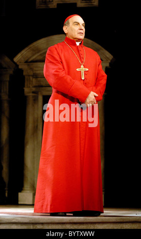David Suchet as Cardinal Giovanni Benelli The Last Confession ...