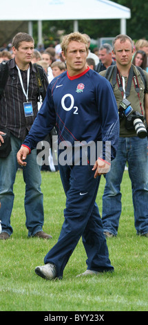 O2 Scrum In The Park with the England rugby squad at Regents park ...