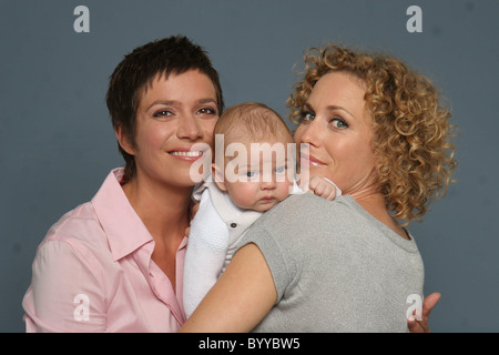 Claudia Hiersche Photoshoot to celebrate 3000 episodes of German soap ...
