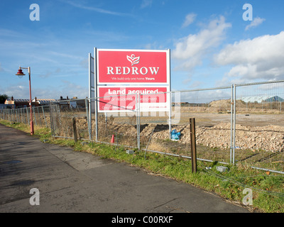Redrow residential housing sign, Stratford-upon-Avon, Warwickshire ...