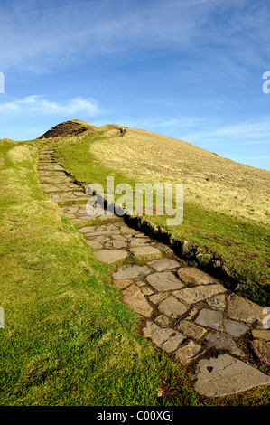 pathway up to mam tor derbyshire england uk Stock Photo - Alamy