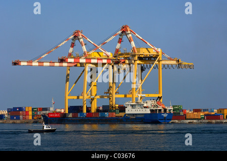 Container ship at container terminal, Muscat Port, Muscat, Sultinate of ...