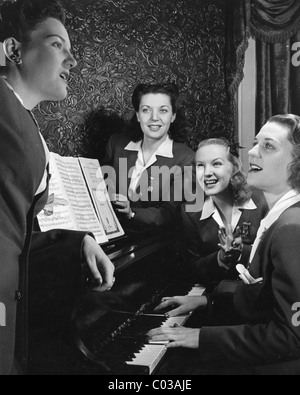 KING SISTERS US vocal quartet Stock Photo - Alamy