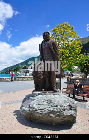 William Gilbert Rees Statue on lakefront, Queenstown, Otago Region ...